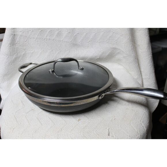 Hexclad | Kitchen | Hexclad Hybrid 2 Wok With Lid Preownedplease Read ...